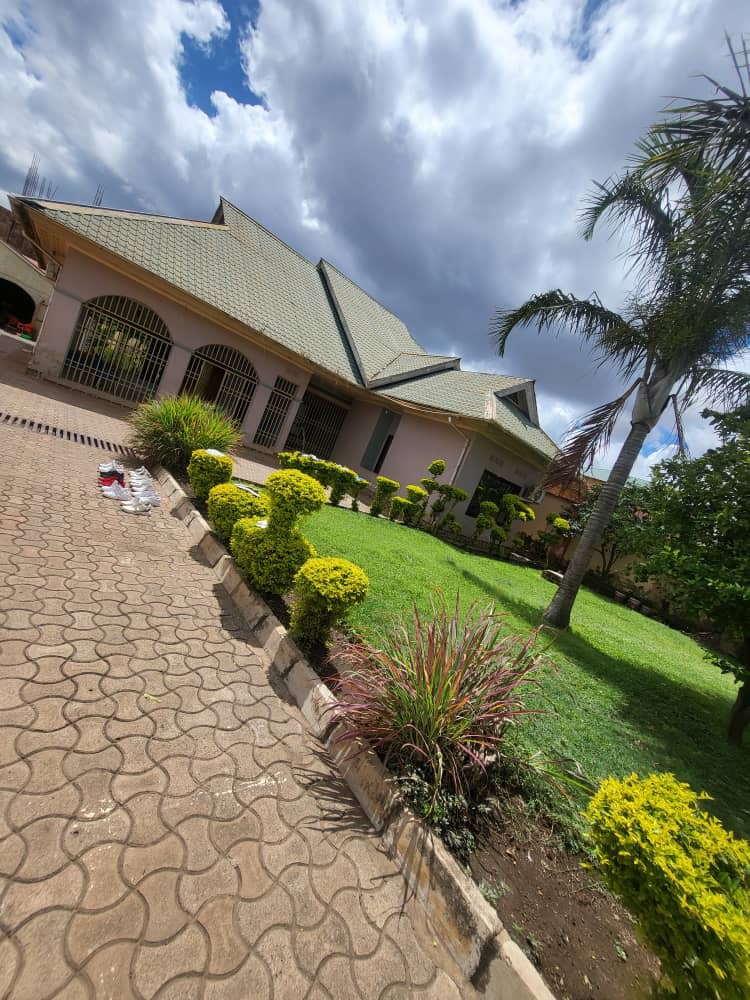 A VENDRE UNE MAISON VILLE DE LUBUMBASHI | A Louer Et A Vendre ...